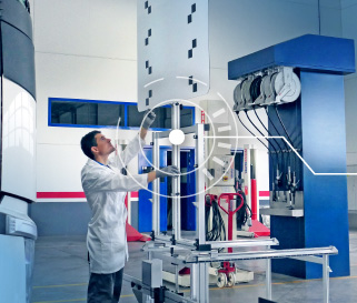 SOLUTIONS TECHNOLOGIQUES POUR LA NUMÉRISATION ET LE DÉVELOPPEMENT DANS ...